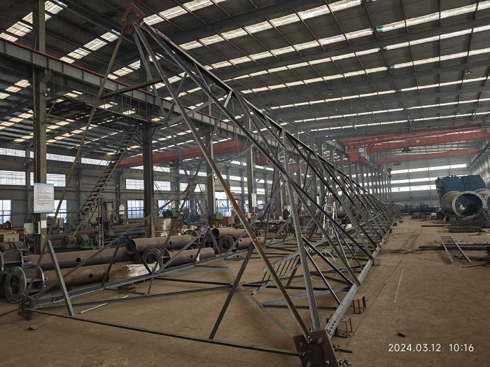Self Supporting 60 Degree Angular Triangular Tower 0-200m Height